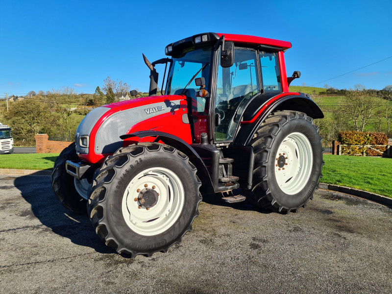 Trade Tractors | Manufacturer | Valtra